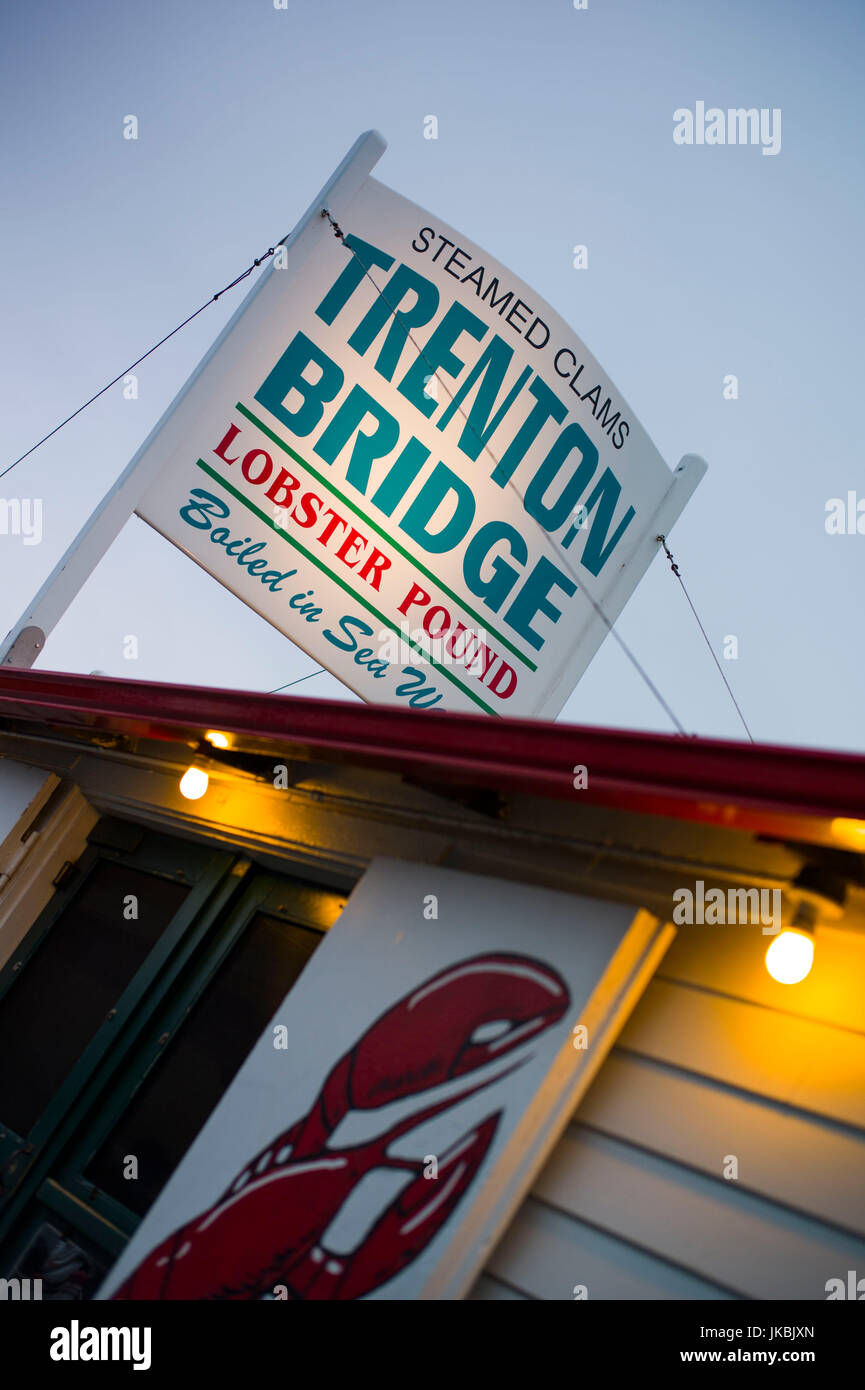 Trenton bridge lobster sign hi-res stock photography and images - Alamy