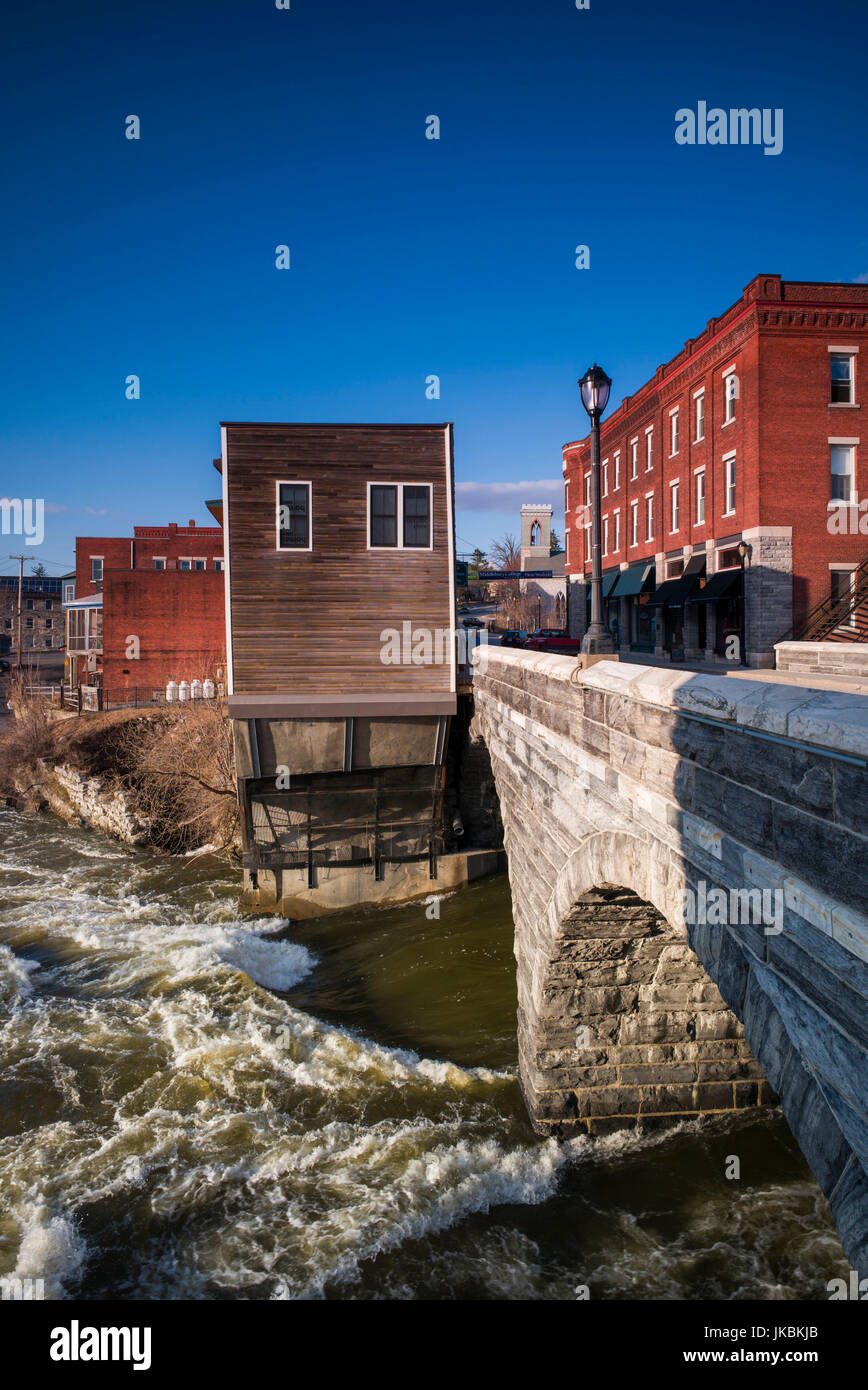 USA, Vermont, Middlebury, Town view from Main Street Bridge and Otter ...