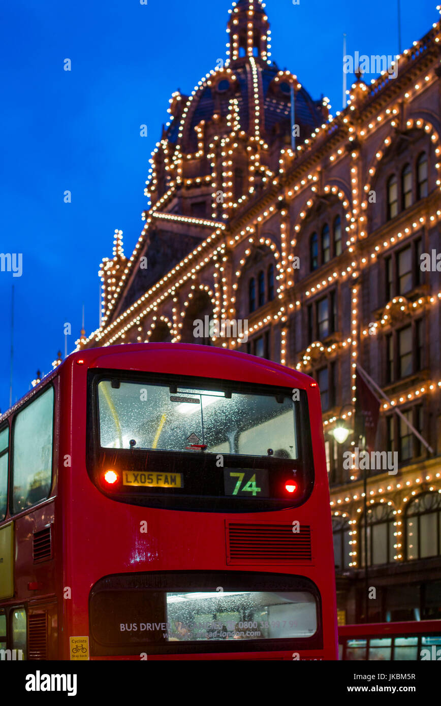 Harrods london exterior hi-res stock photography and images - Alamy
