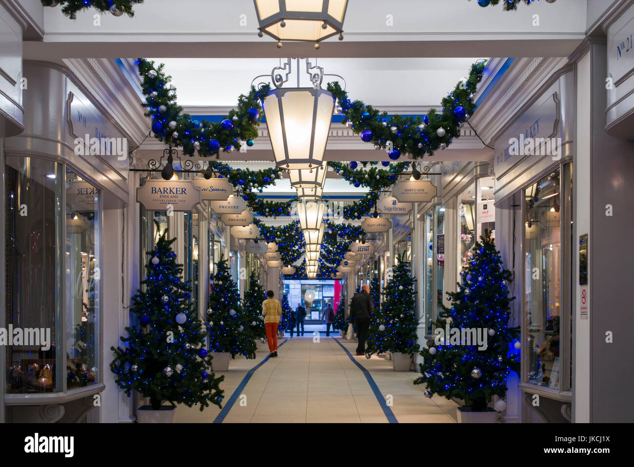 Princess arcade at christmas hi-res stock photography and images - Alamy