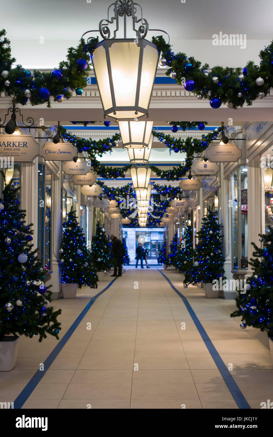 Princess christmas england hi-res stock photography and images - Alamy