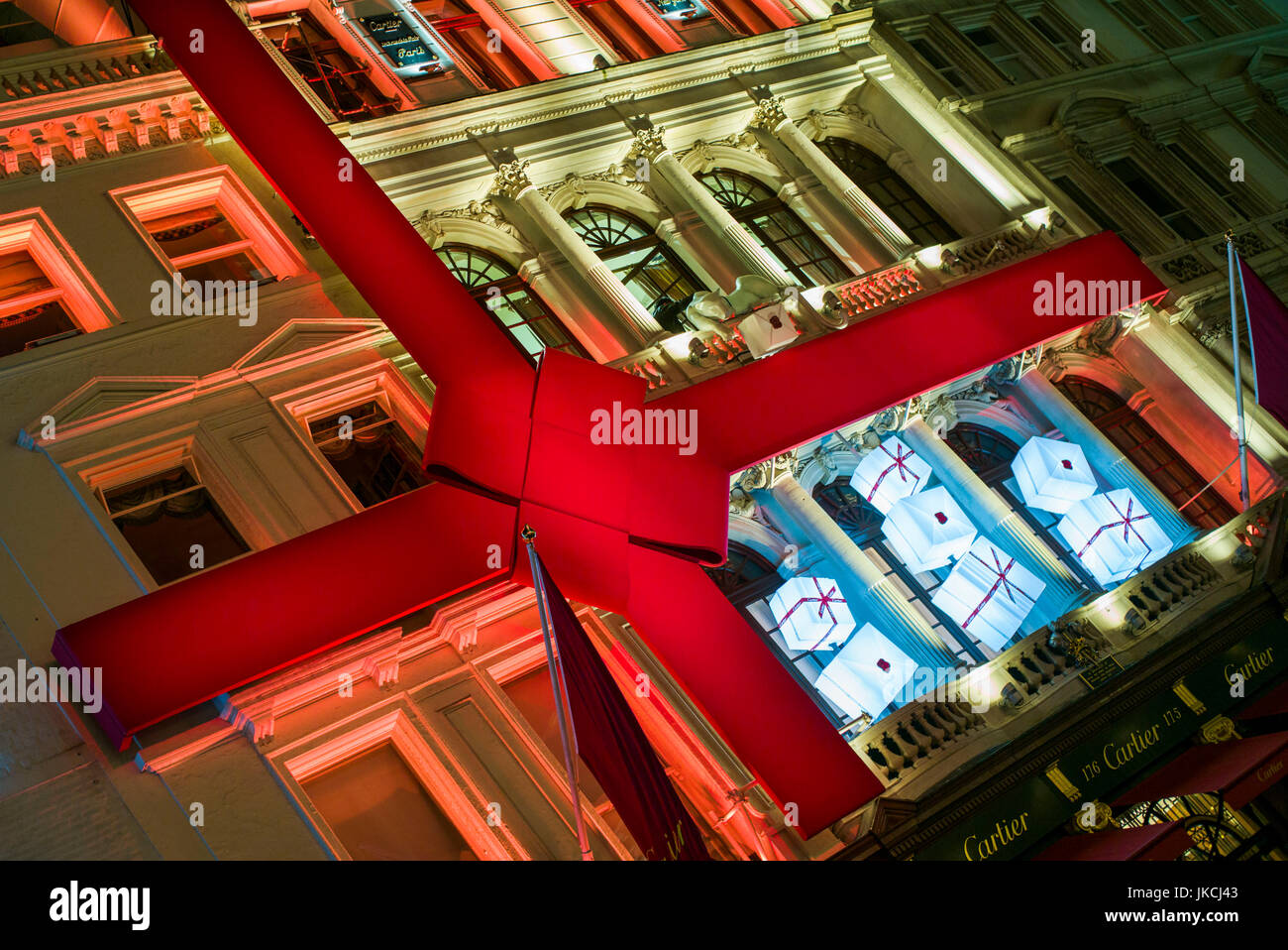 Cartier store with christmas decorations hi-res stock photography and ...