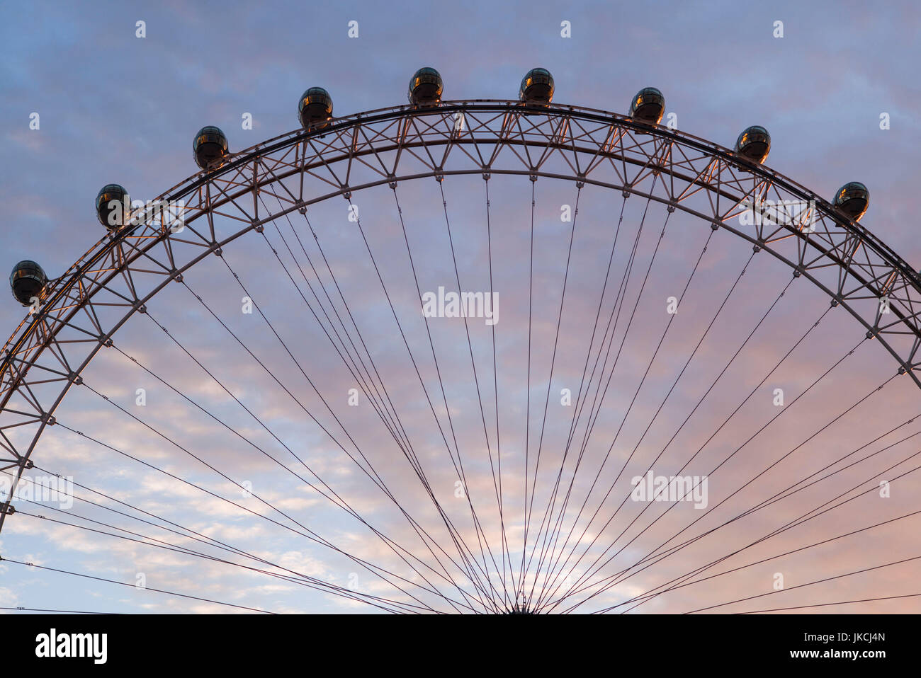 England, London, Southbank, The London Eye, sunrise Stock Photo - Alamy