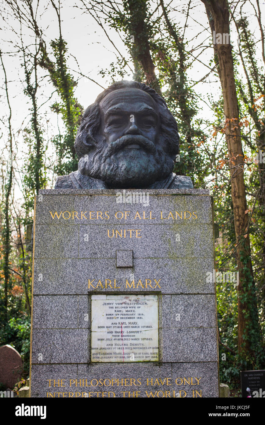 England, London, Highgate, Highgate Cemetery, gravesite of Karl Marx ...