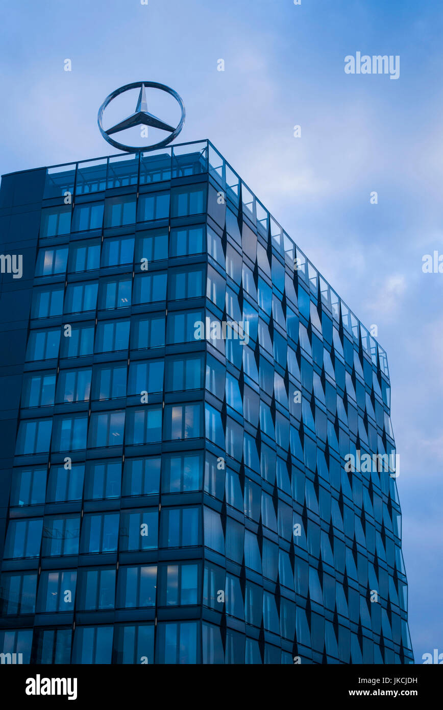 Mercedes building berlin hi-res stock photography and images - Alamy