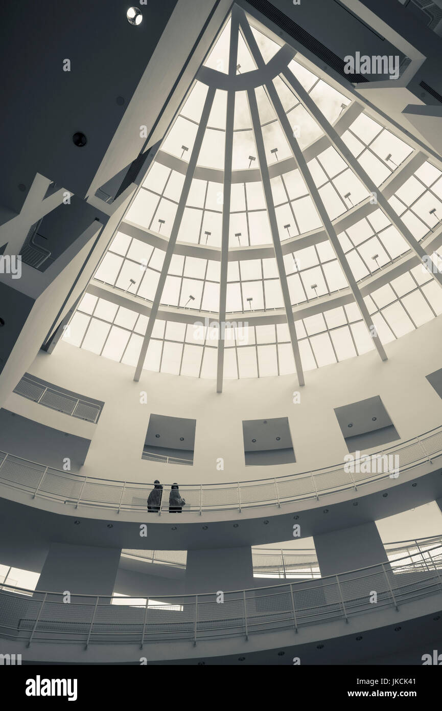 USA, Georgia, Atlanta, The High Museum of Art, atrium of the new wing ...