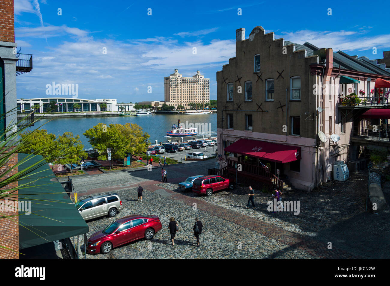 Riverside buildlings from factors walk hi-res stock photography and ...
