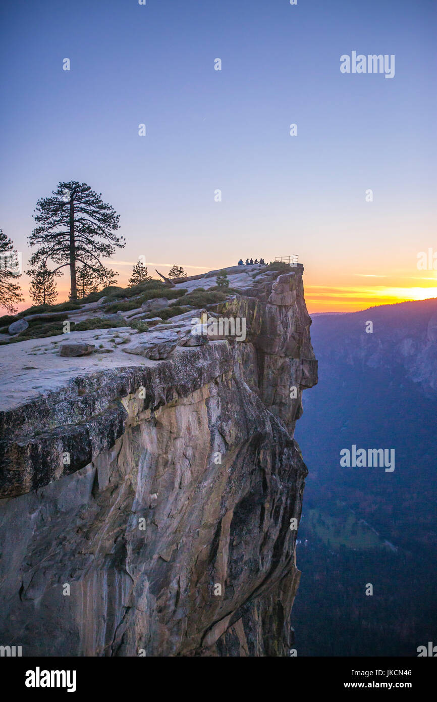 Taft point trail hi-res stock photography and images - Alamy
