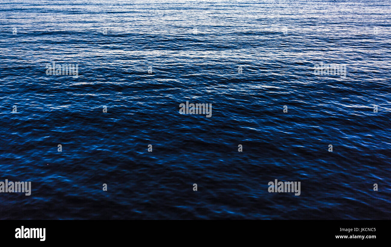 Texture of light in water hi-res stock photography and images - Alamy