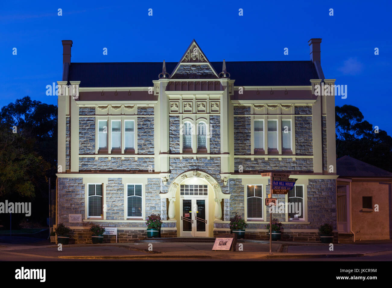 Australia, South Australia, Barossa Valley, Angaston, town hall, dawn ...