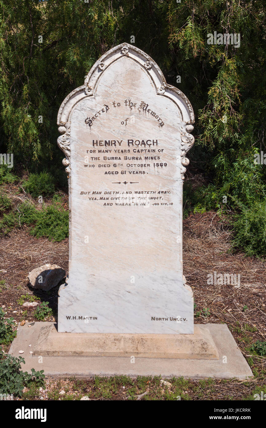 Gravestone of henry roach hi-res stock photography and images - Alamy