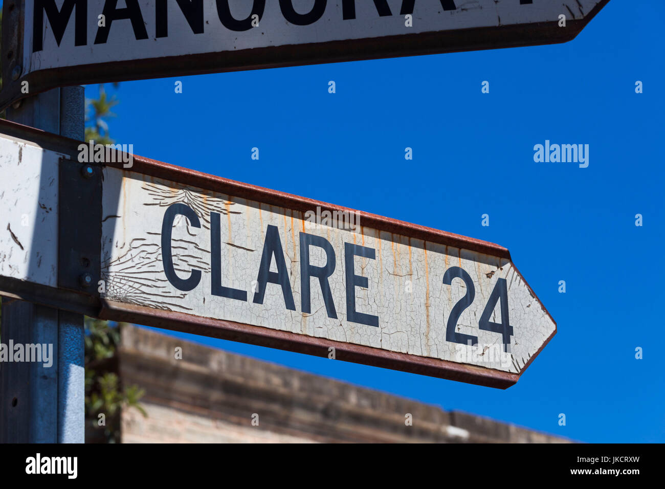 Vineyard trail sign hi-res stock photography and images - Alamy