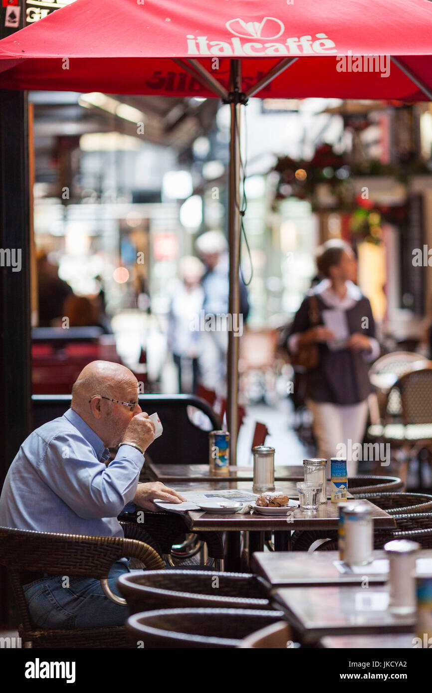 Melbourne outdoor cafe hi-res stock photography and images - Alamy