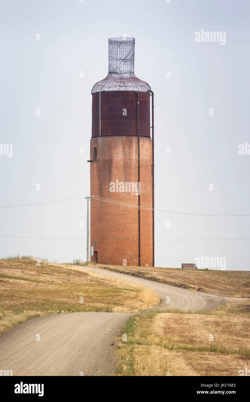 Wine bottle shaped town water tower hi-res stock photography and images ...