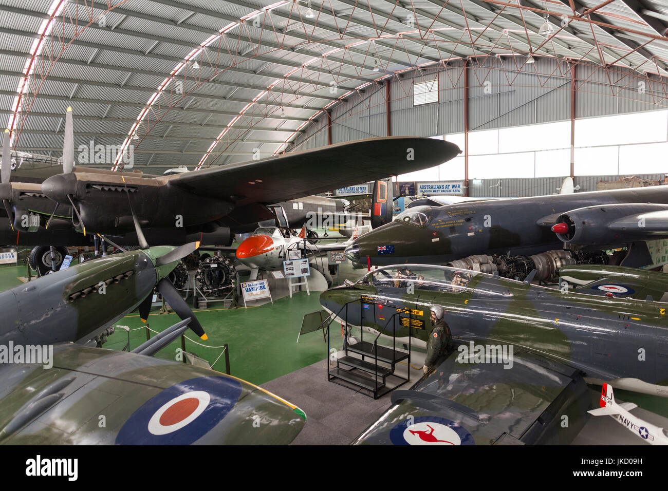 Avro lancaster bomber 1945 hi-res stock photography and images - Alamy