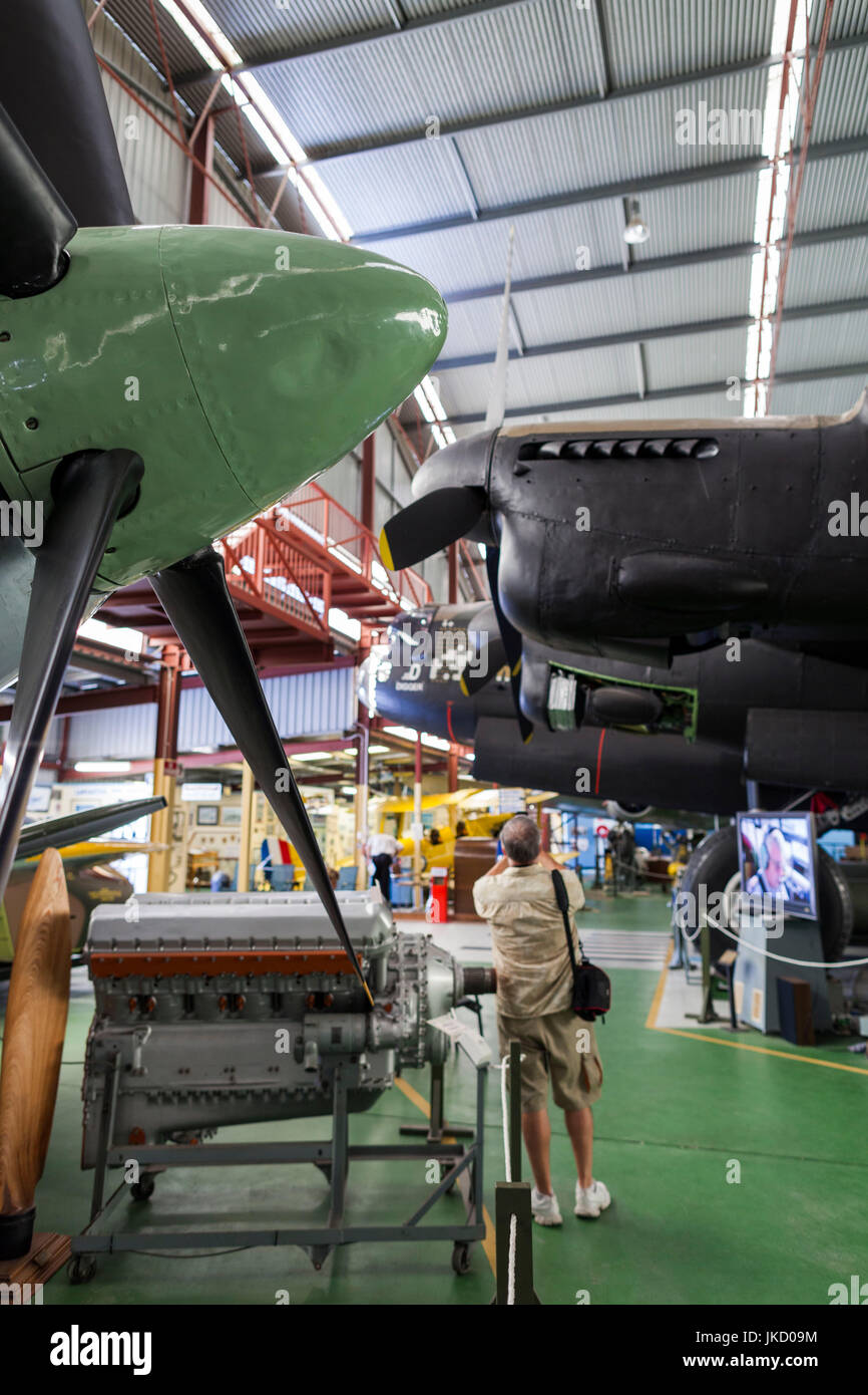 Ww2 era avro lancaster bomber aircraft hi-res stock photography and ...
