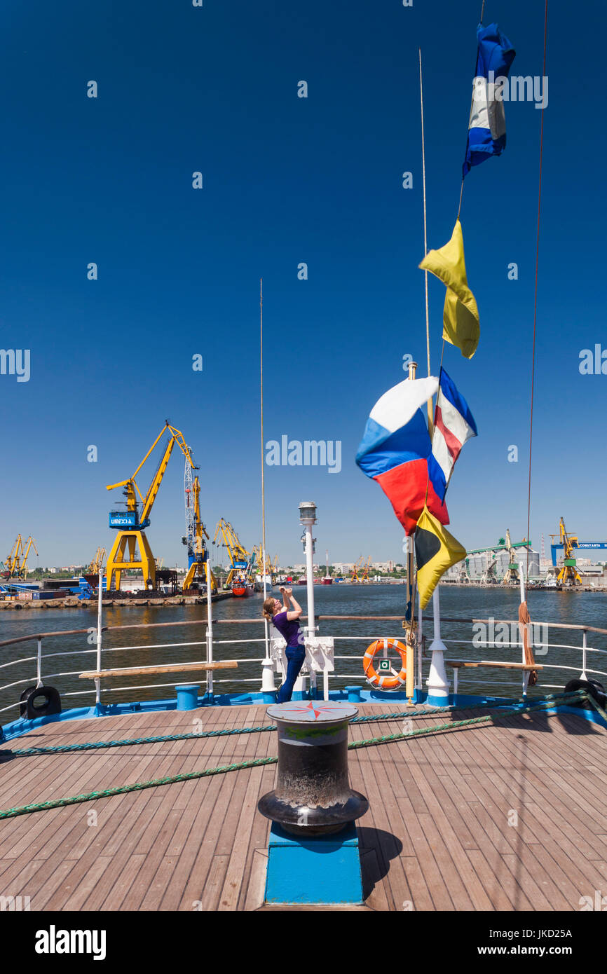 Ships constanta port romania hi-res stock photography and images - Alamy