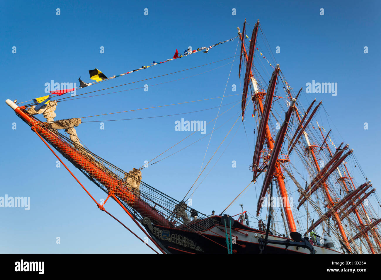 Ships constanta port romania hi-res stock photography and images - Alamy