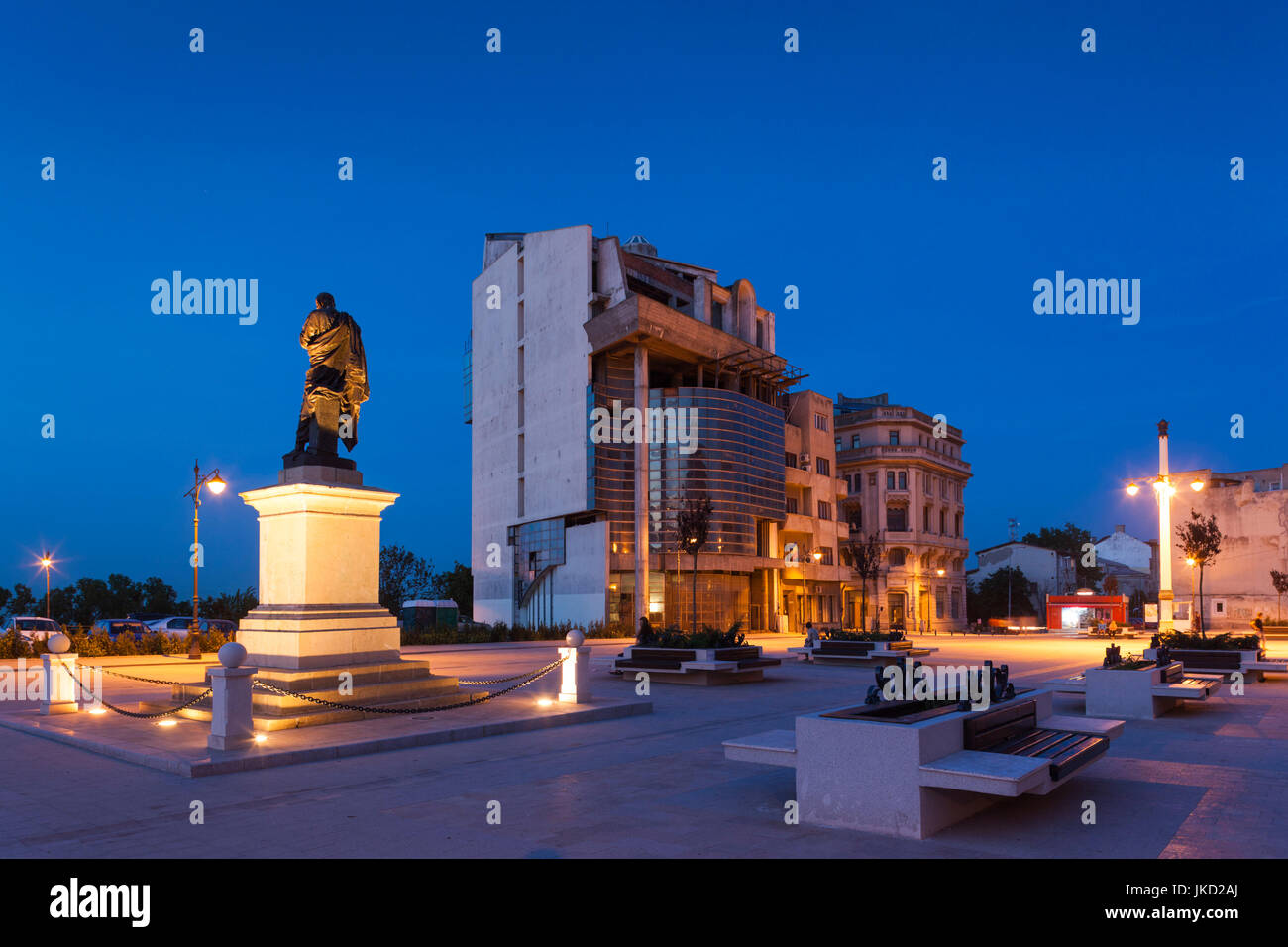 Ovid statue hi-res stock photography and images - Alamy