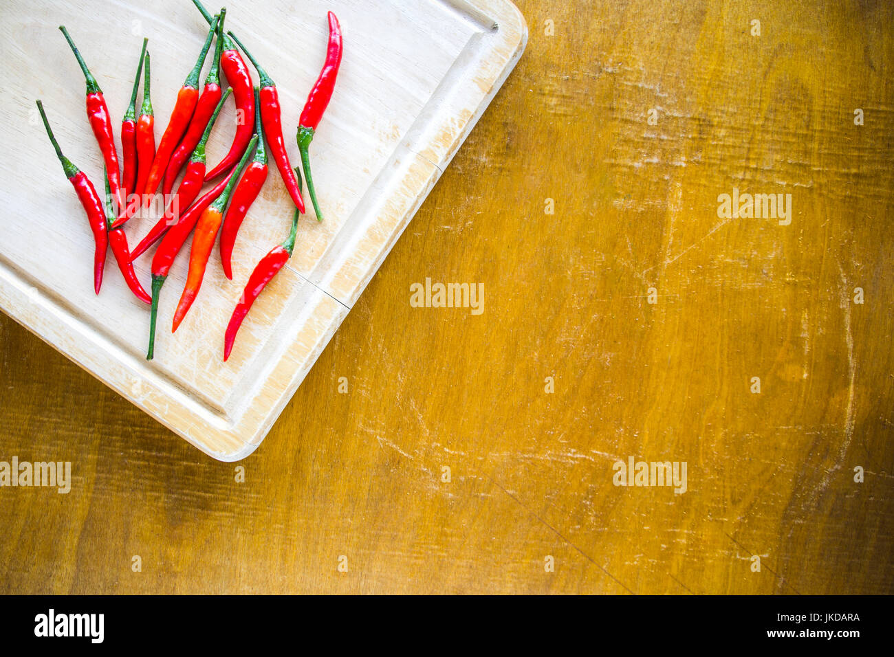 Chilli chopping board hi-res stock photography and images - Alamy