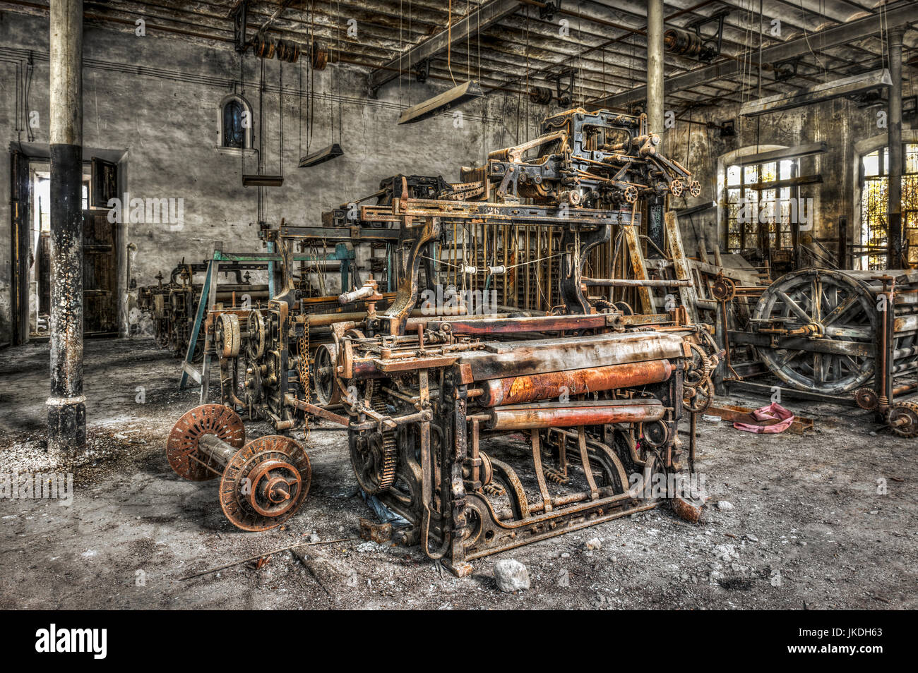 Knitting machines hi-res stock photography and images - Alamy