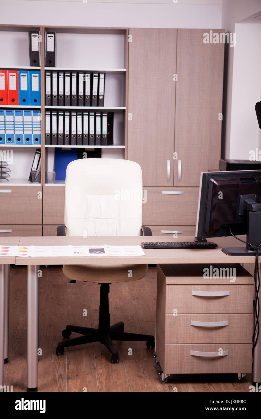 Modern empty office Stock Photo - Alamy