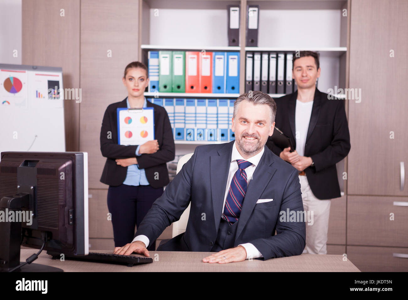 Senior group leader hi-res stock photography and images - Alamy
