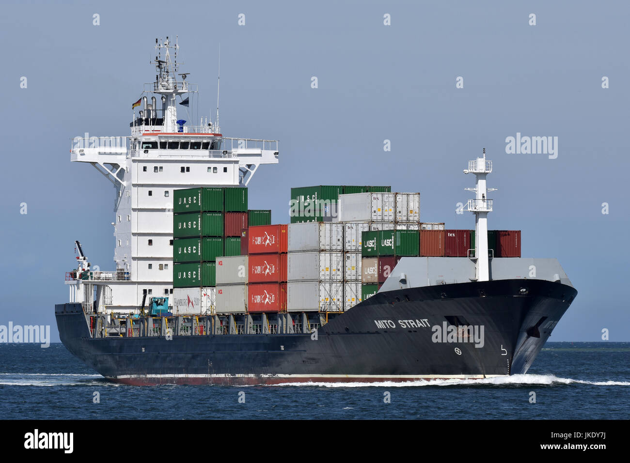 Hamburg container ship unifeeder hi-res stock photography and images ...