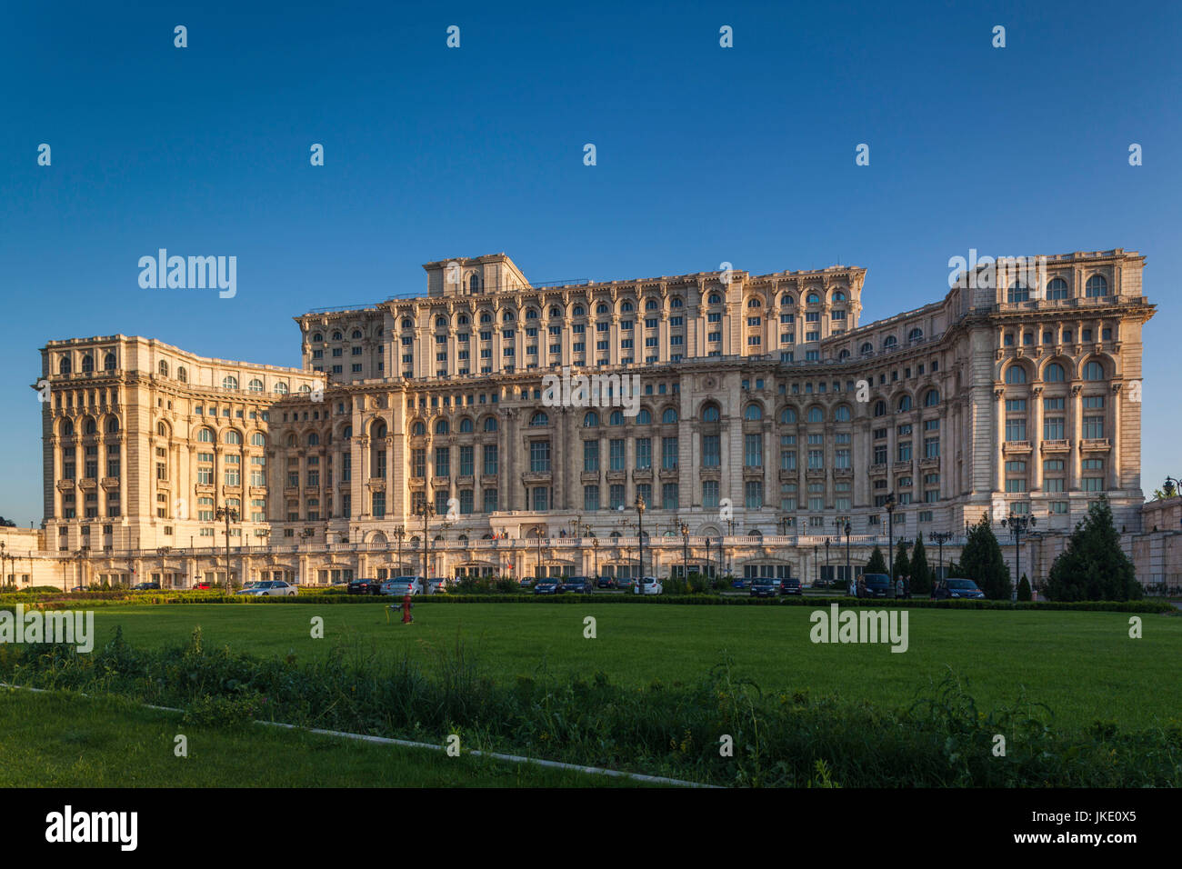 Largest civilian building hi-res stock photography and images - Alamy