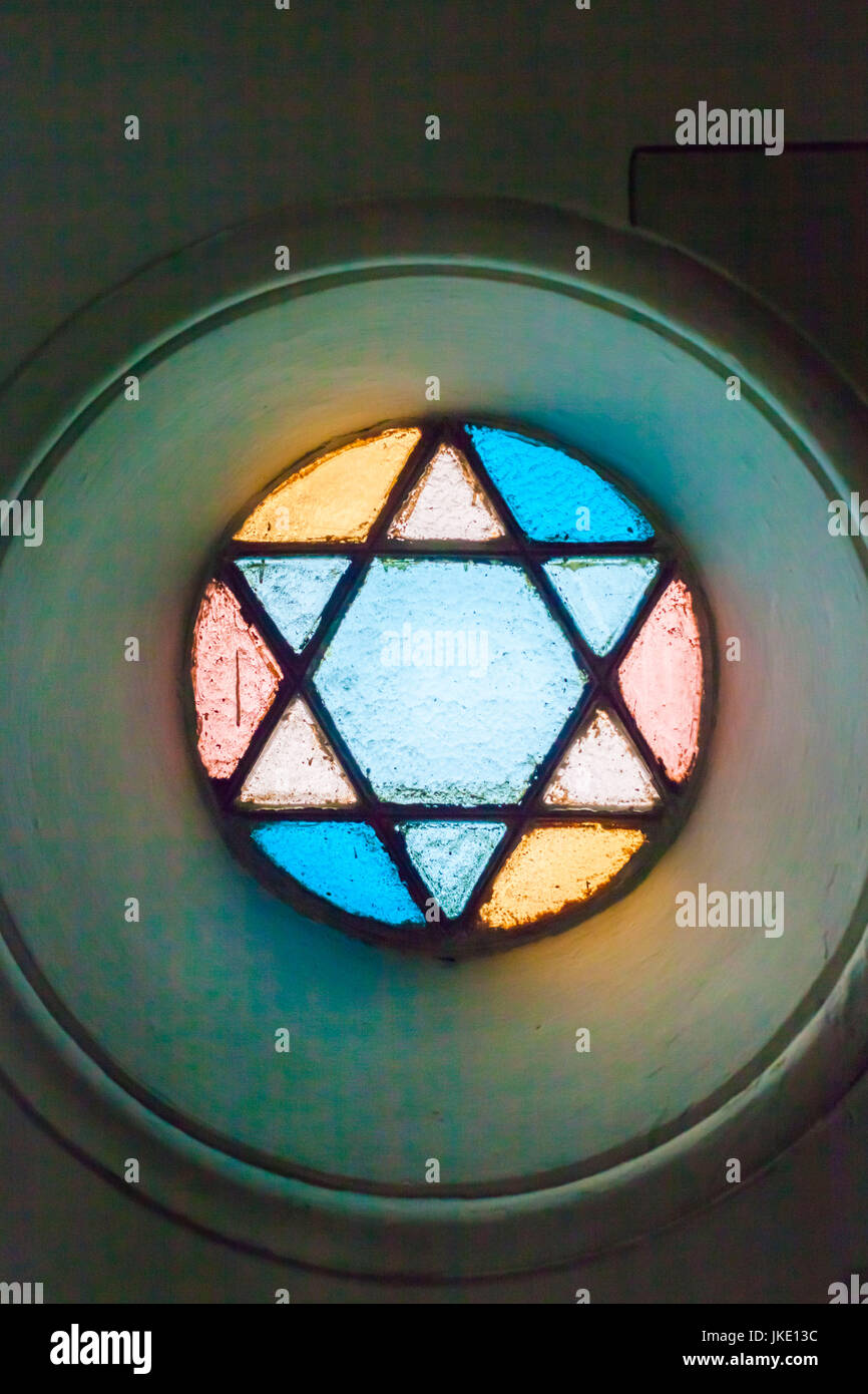 Synagogue stained glass window hi-res stock photography and images - Alamy