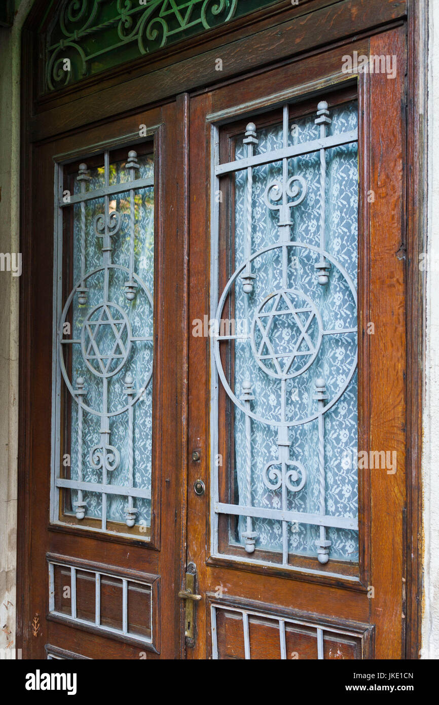 Synagogue exterior hi-res stock photography and images - Alamy