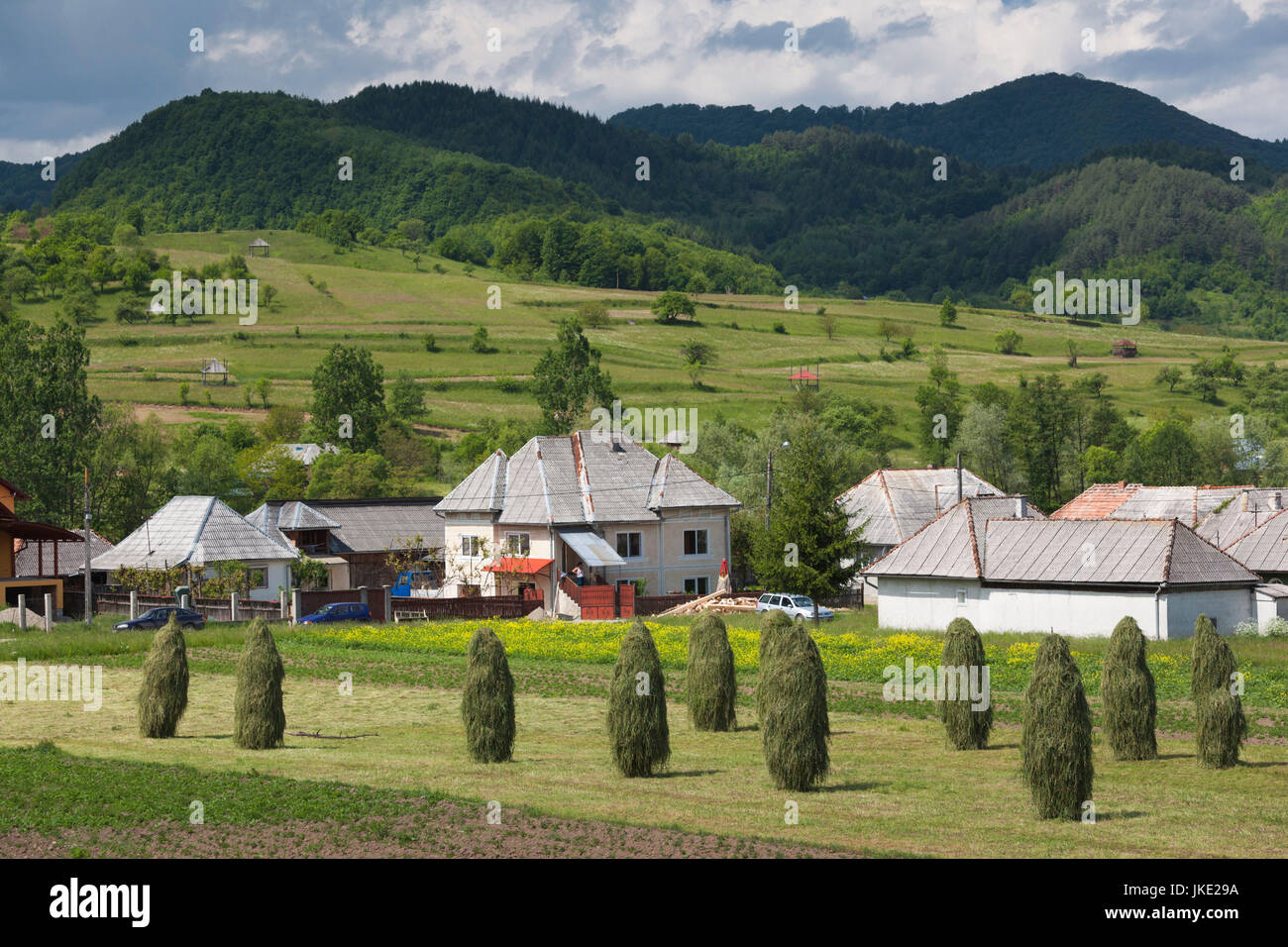 Haystacks architecture architecture hi-res stock photography and images ...