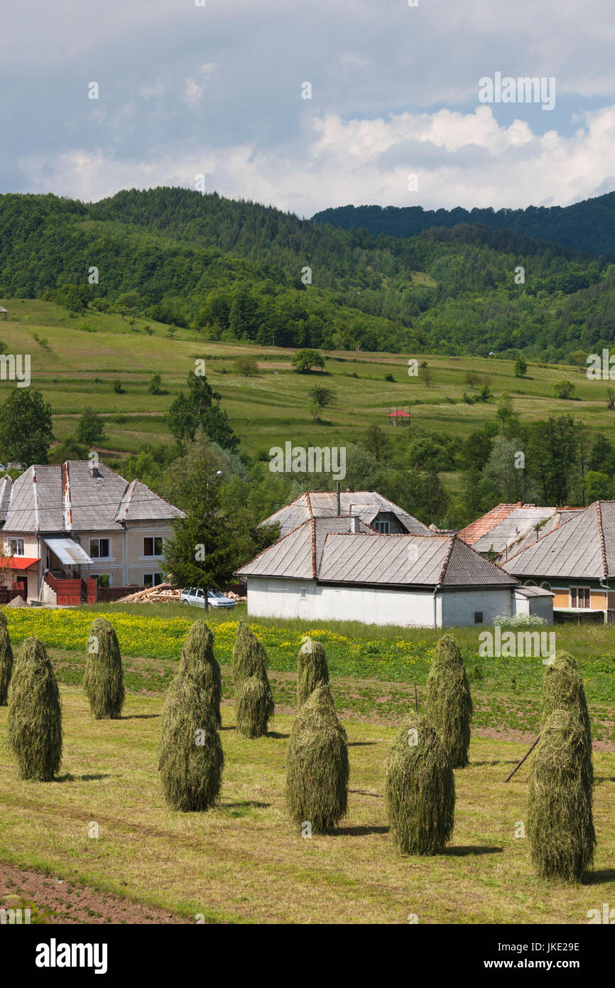 Haystacks architecture architecture hi-res stock photography and images ...