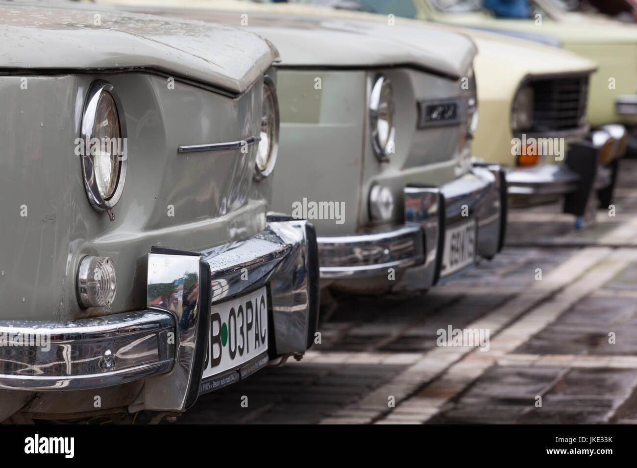 Romania, Transylvania, Brasov, Piata Sfatului Square, antique car show ...