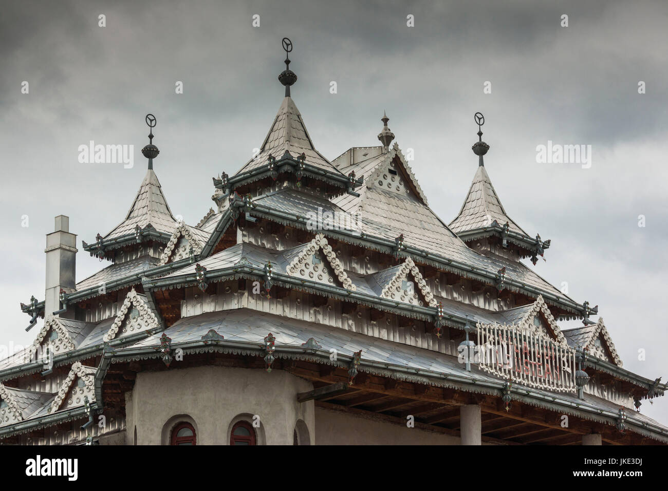 Romania houses hi-res stock photography and images - Alamy
