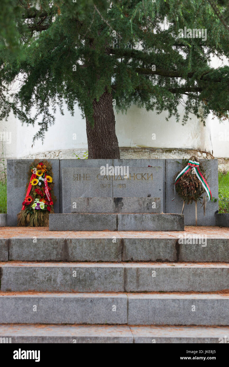 Bulgaria, Southern Mountains, Melnik-area, Rozhen, grave of Yane ...