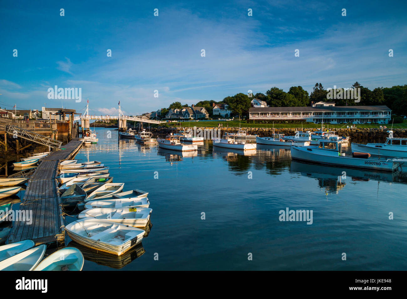 USA, Maine, Ogunquit, Perkins Cove, boat harbor Stock Photo - Alamy