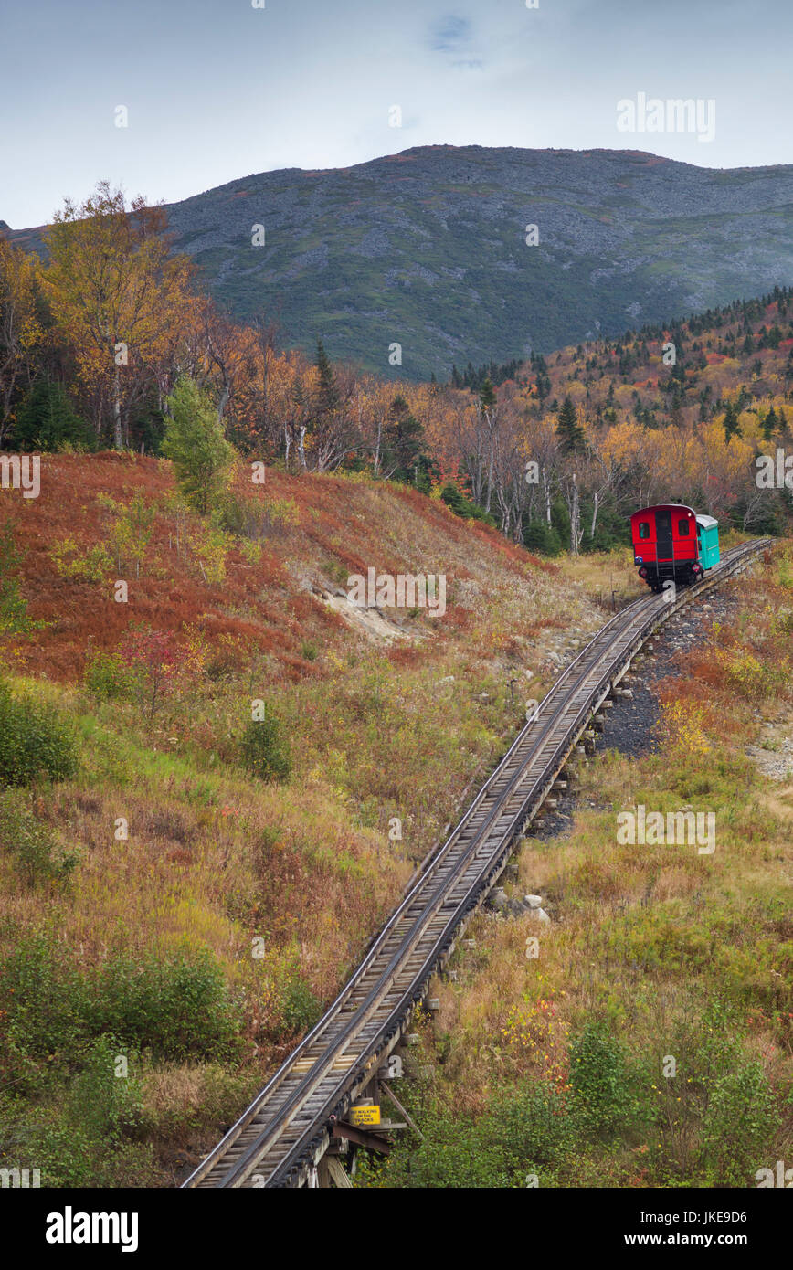 USA, New Hampshire, White Mountains, Bretton Woods, The Mount Washington Cog Railway, train to ...