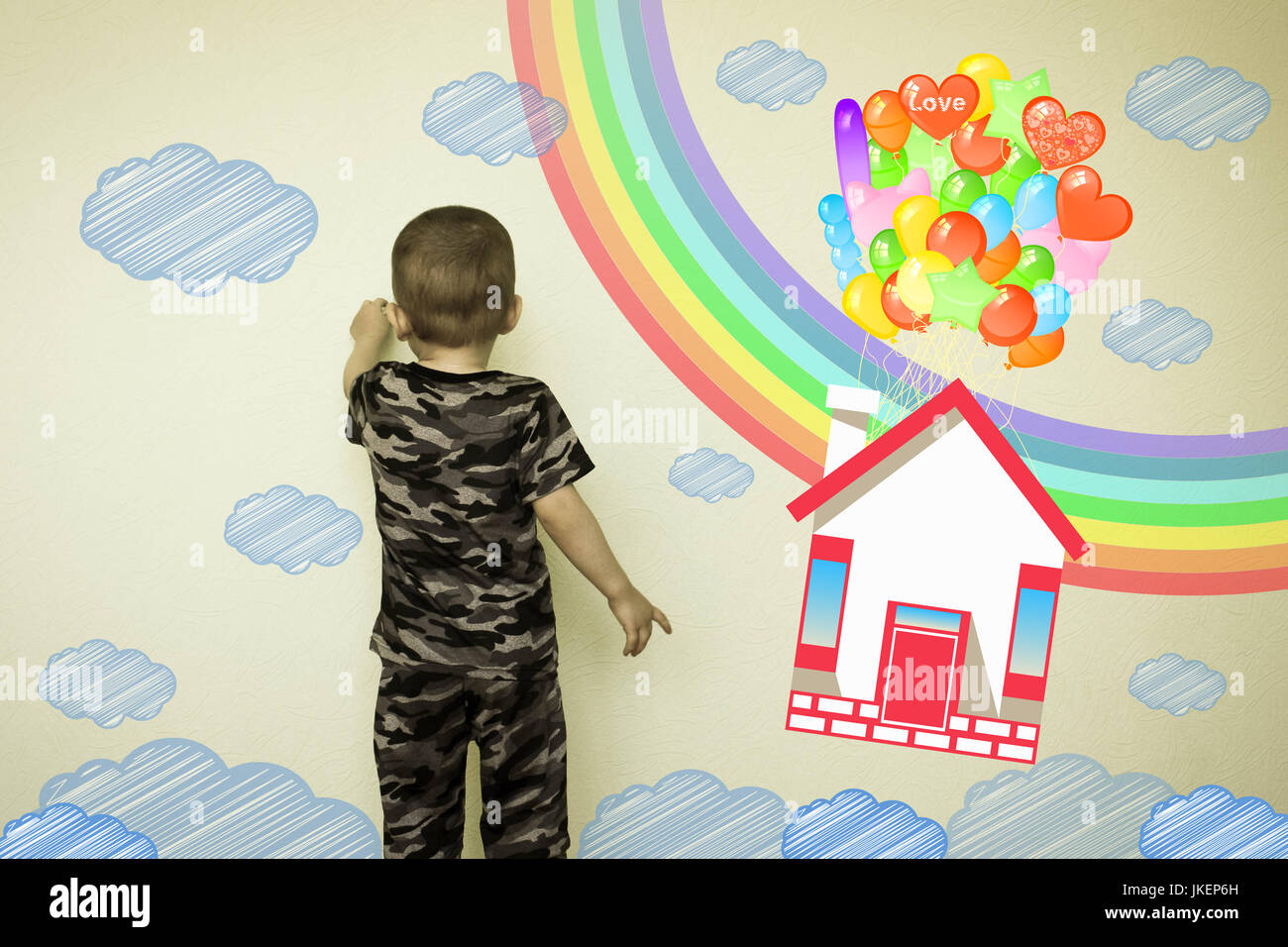 Child children drawing orphanage hi-res stock photography and images ...