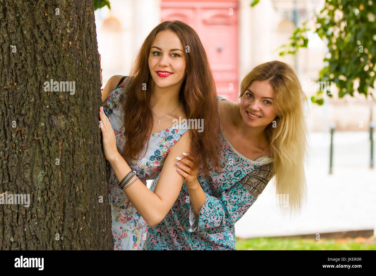 Two best friends laughing hi-res stock photography and images - Alamy