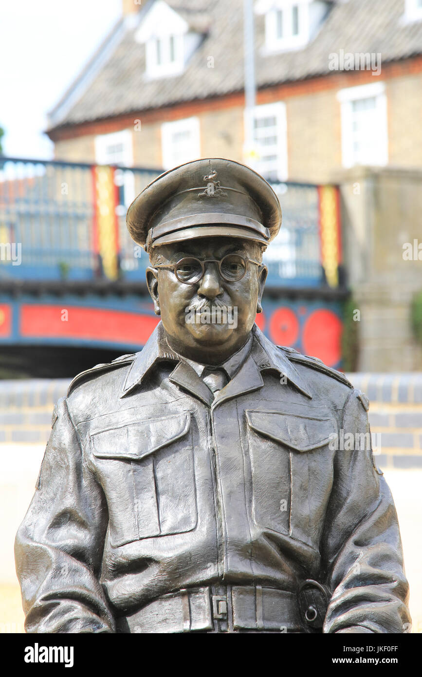 Captain mainwaring dad’s army lowe hi-res stock photography and images ...
