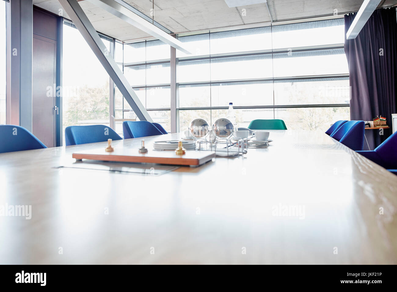 Conference room design hi-res stock photography and images - Alamy