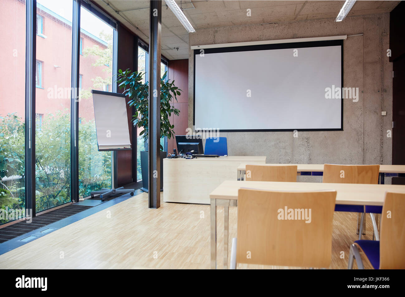Empty training room Stock Photo - Alamy