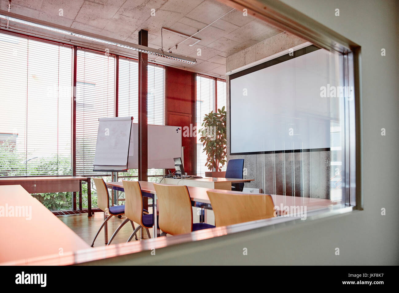 Empty training room Stock Photo - Alamy