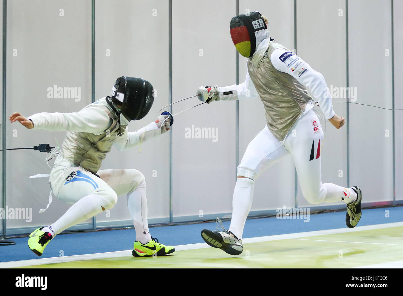 Leipzig, Germany. 23rd July, 2017. German foil fencer Peter Joppich (R ...