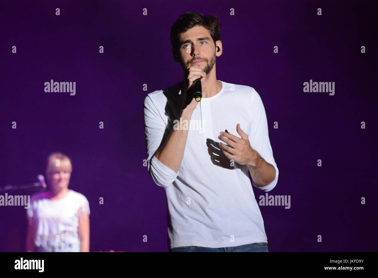 Cantante spagnolo hi-res stock photography and images - Alamy