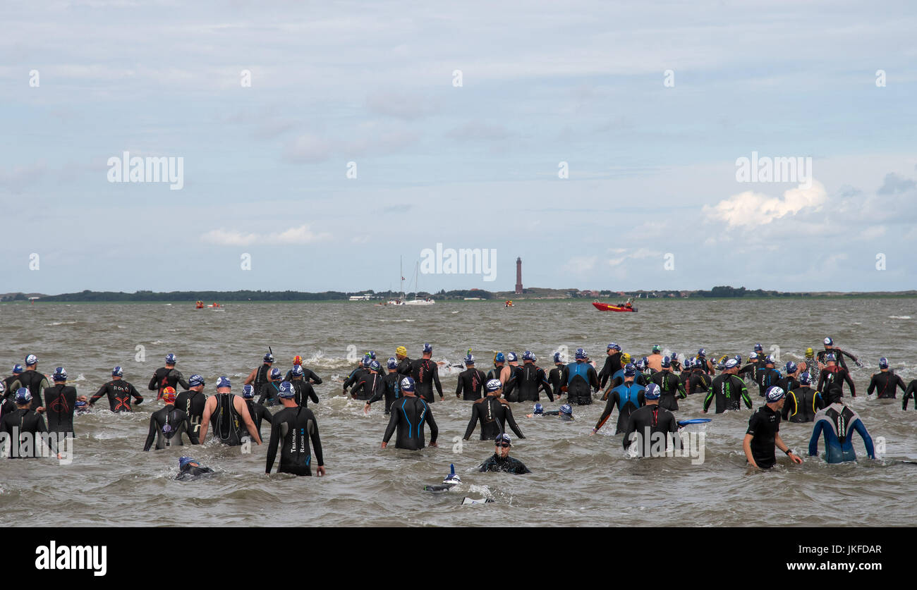 Hilgenriedersiel, Germany. 23rd July, 2017. Some 300 long distance ...