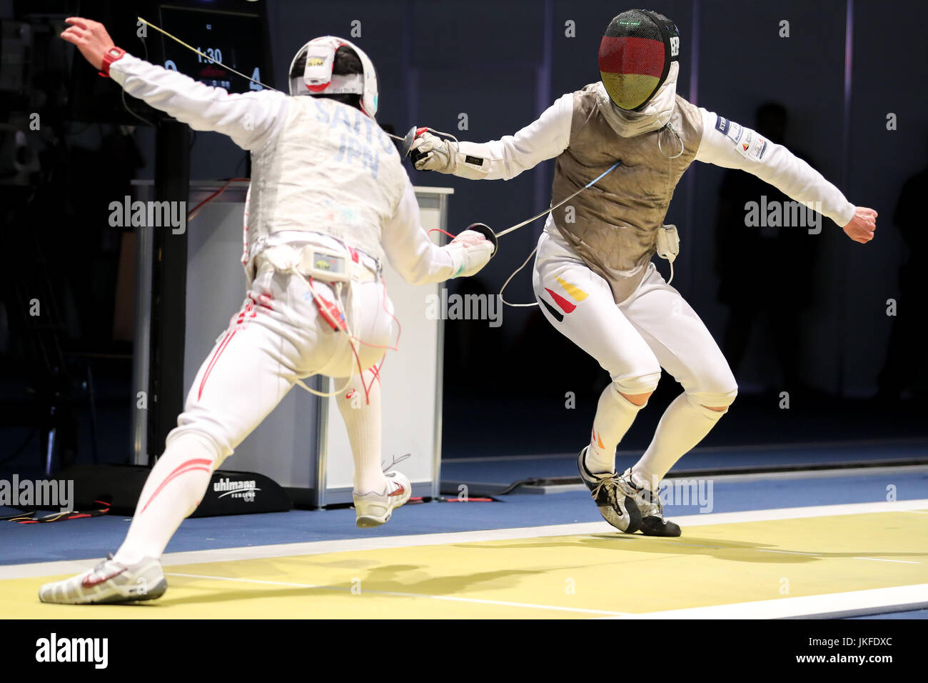 Leipzig, Germany. 23rd July, 2017. German foil fencer Peter Joppich (R ...