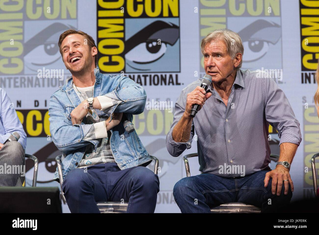 Mackenzie davis blade runner 2049 hi-res stock photography and images ...