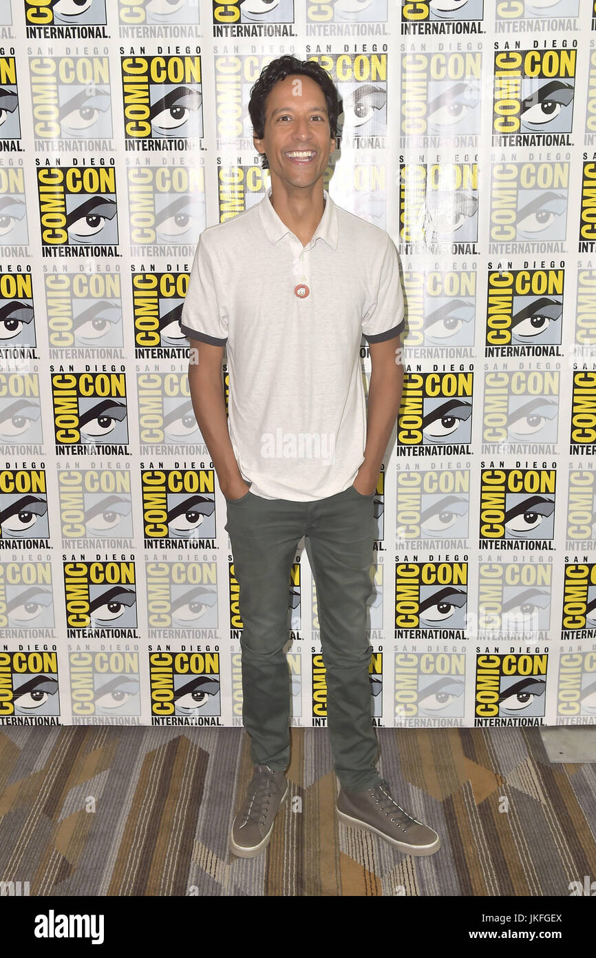 Ducktales 2017 hi-res stock photography and images - Alamy